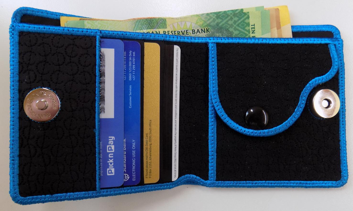 TDZ194 - Waves Wallet Large - TouchDezines